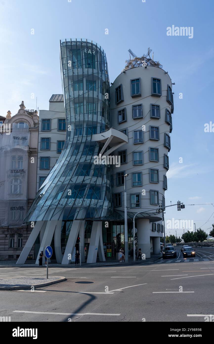 The Dancing House in Prague, Czech Republic Stock Photo - Alamy