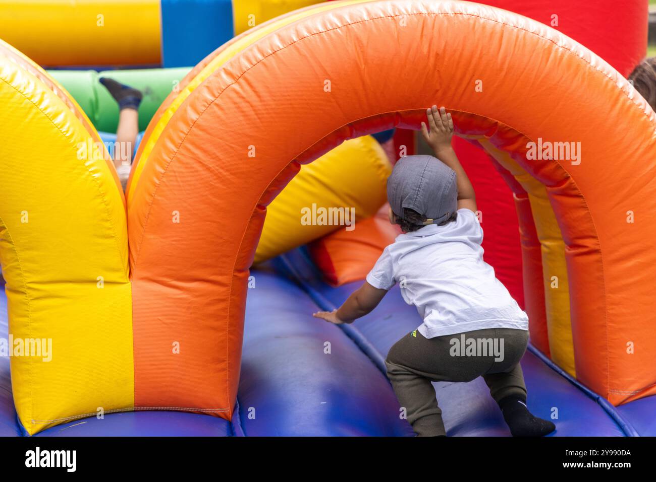 Baseball child bounce hi-res stock photography and images - Alamy