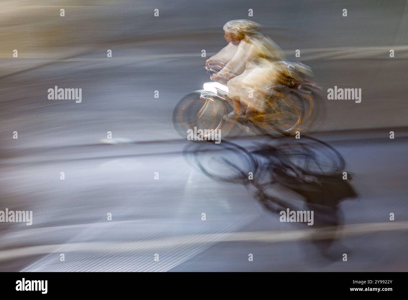 Expression through movement hi-res stock photography and images - Alamy