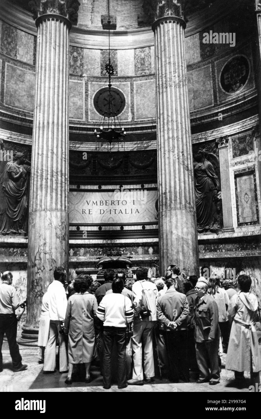 Tombe dei savoia hi-res stock photography and images - Alamy