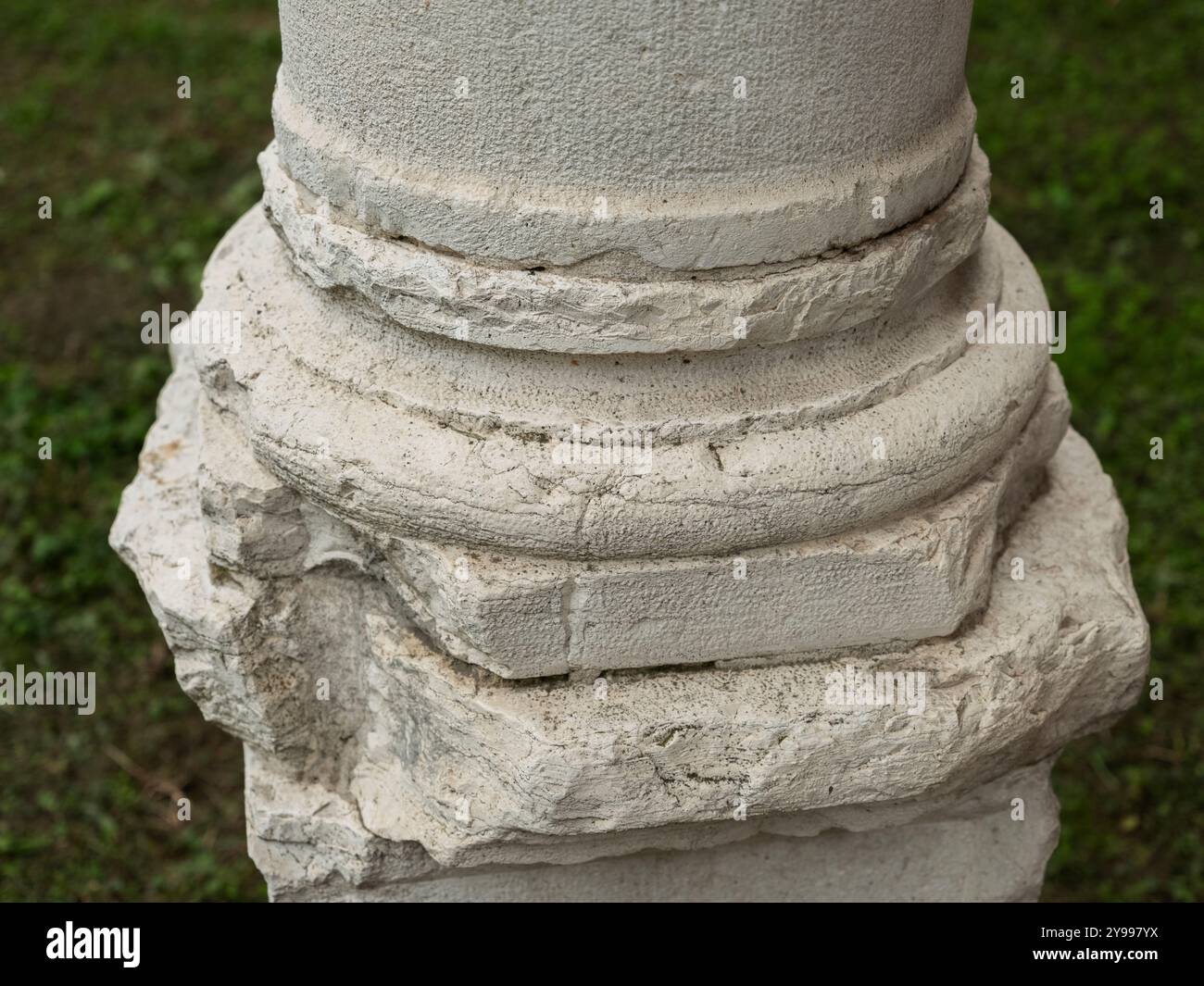 Smooth white base hi-res stock photography and images - Alamy