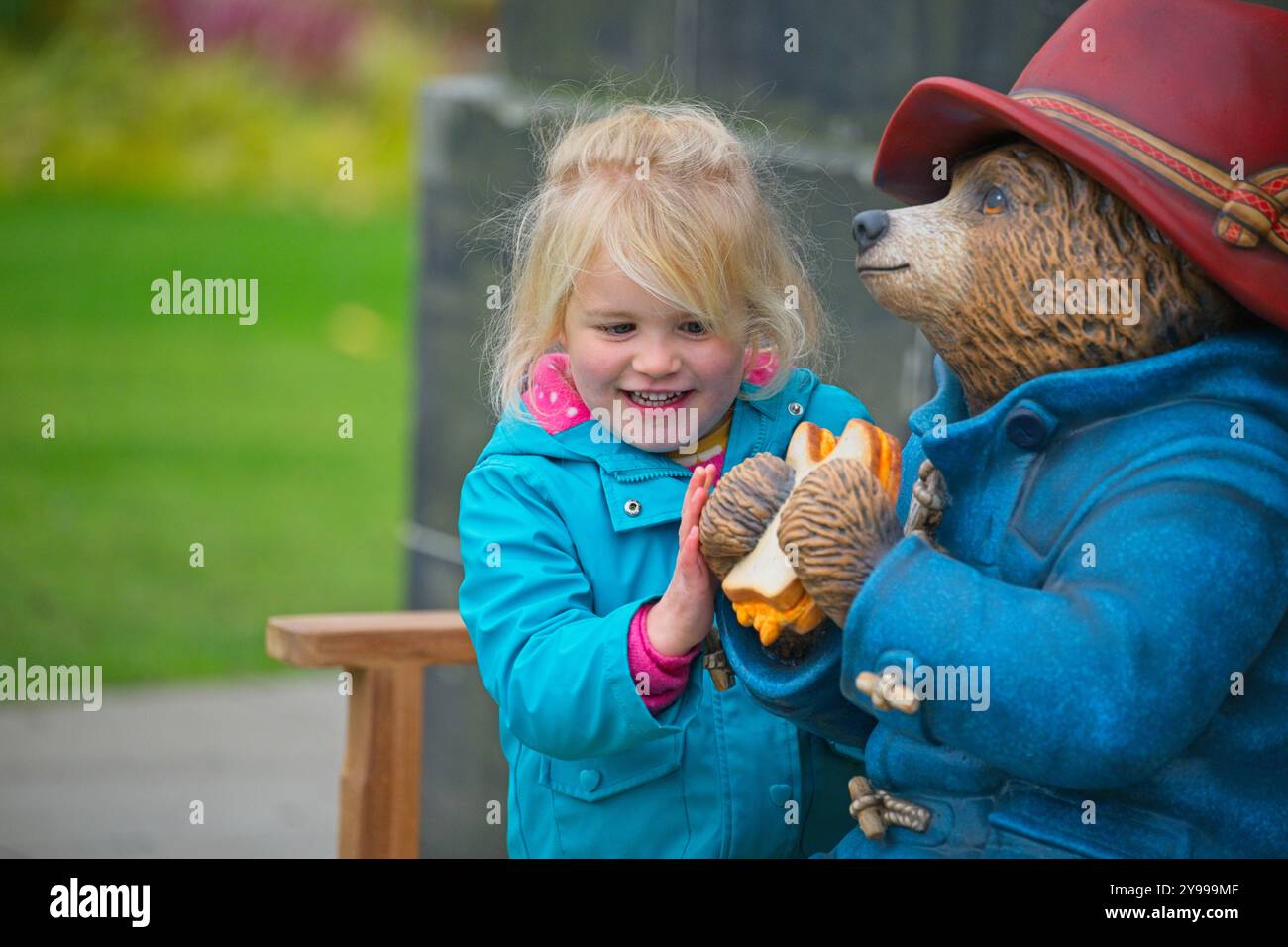 Edinburgh, Scotland.Wednesday 9th October, 2024. Lyra with Paddington ...