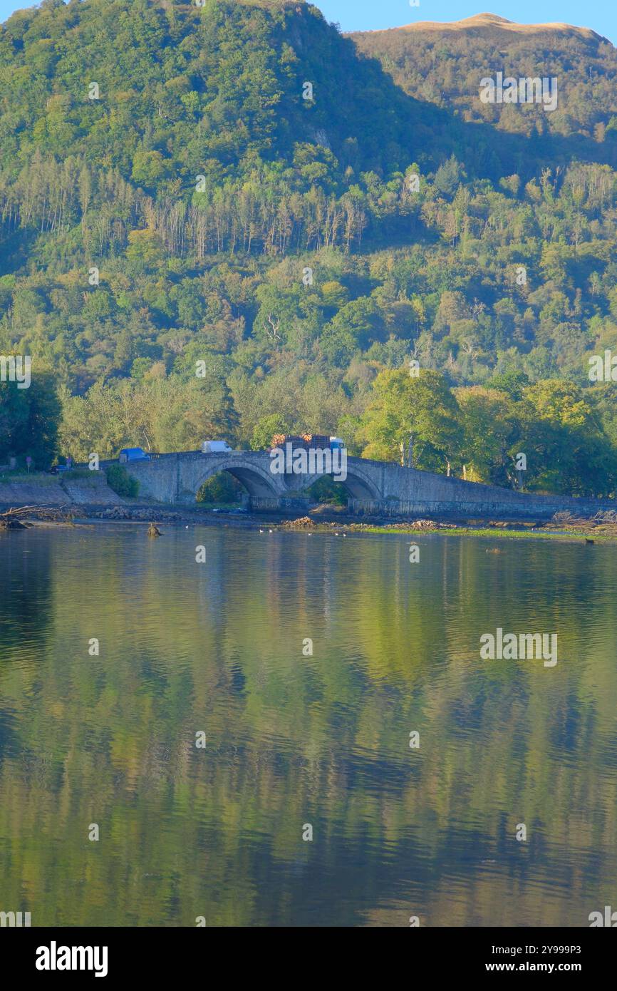 Loch fyne inverary hi-res stock photography and images - Alamy