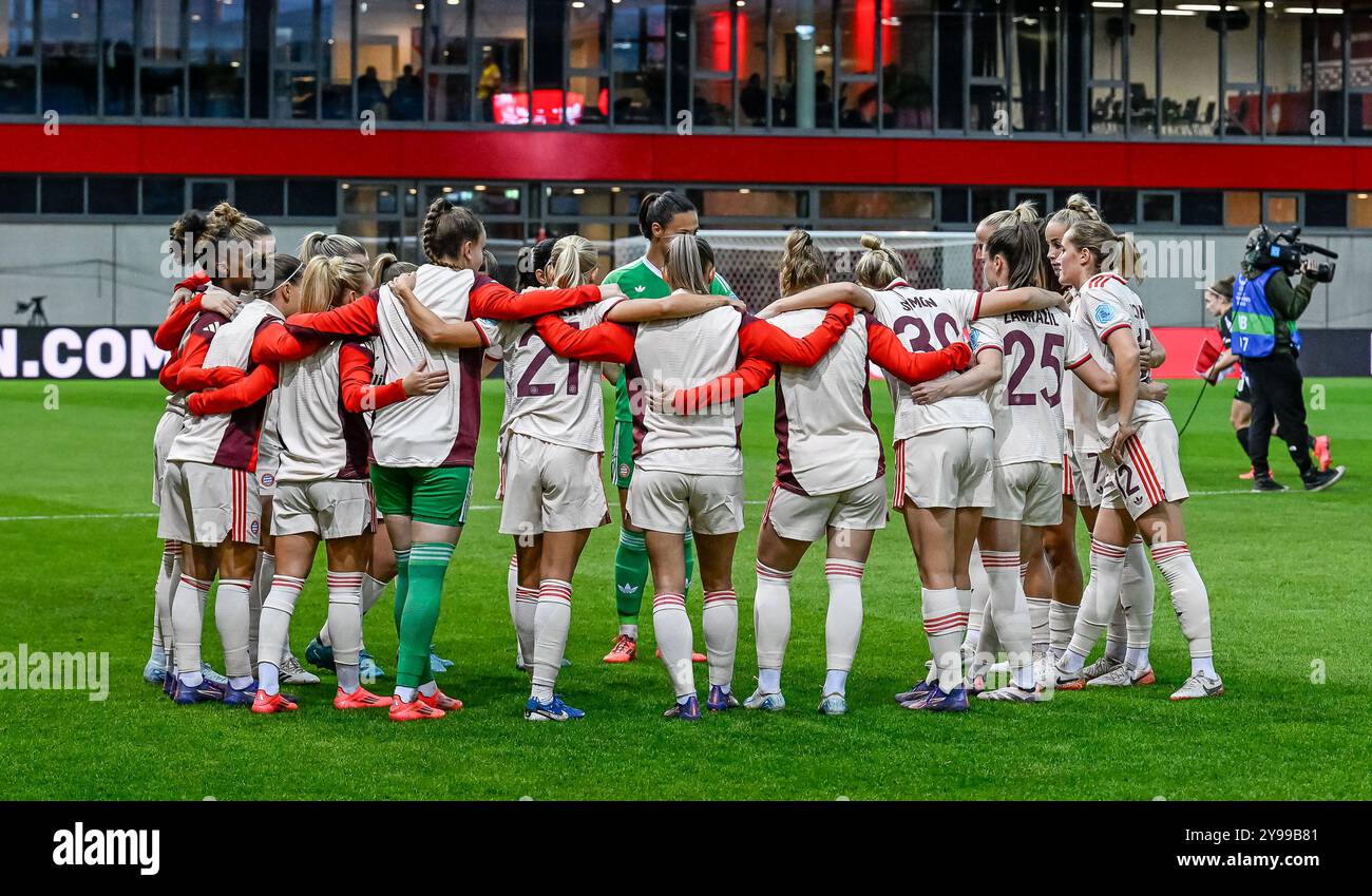 Champions league der frauen 2024 hi-res stock photography and images ...