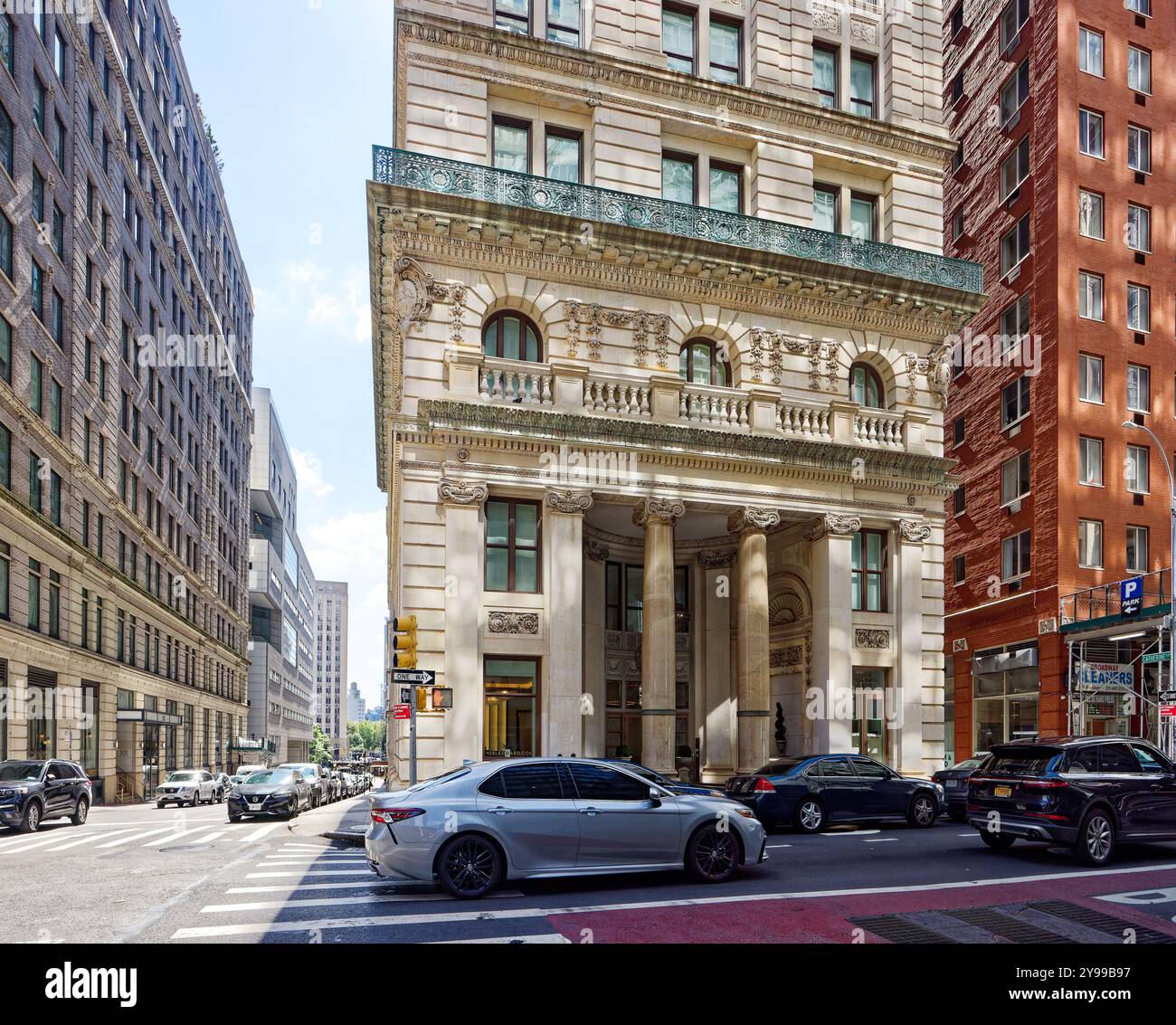 NYC Chinatown: New York Life Insurance Building, aka Clock Tower ...