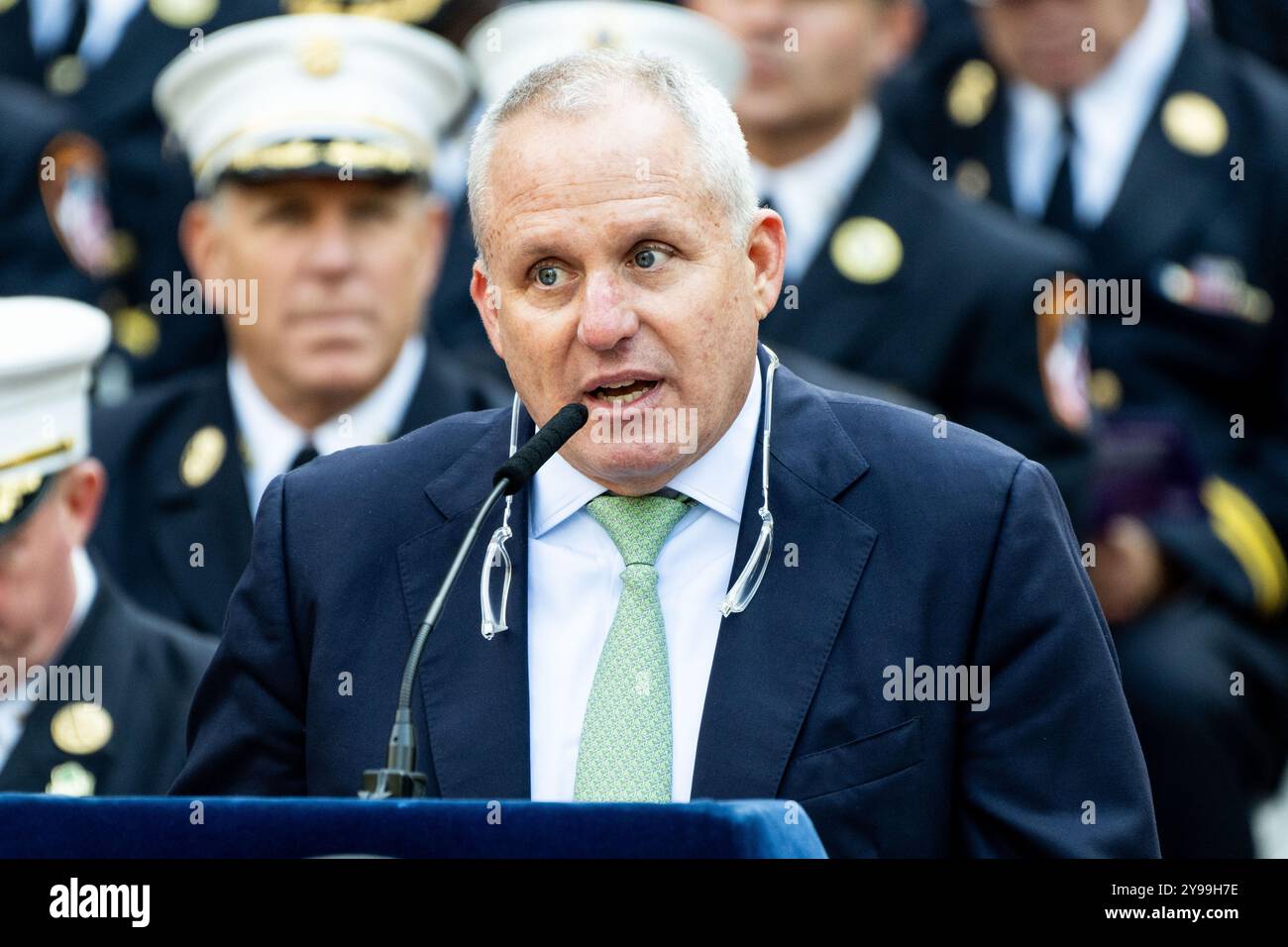 Robert tucker fdny hi-res stock photography and images - Alamy