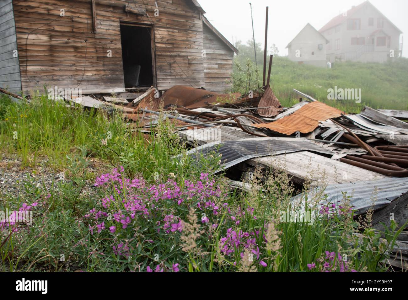 Mine ruins at Independence Mine State Historical Park in Hatcher Pass ...