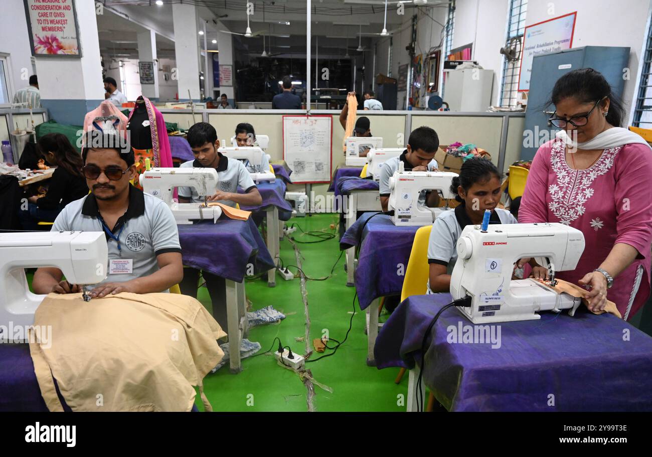 Packaging for visually impaired hi-res stock photography and images - Alamy