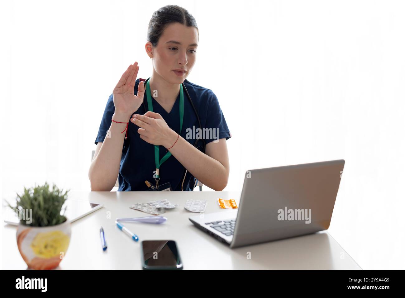 Remote work online help Cut Out Stock Images & Pictures - Alamy