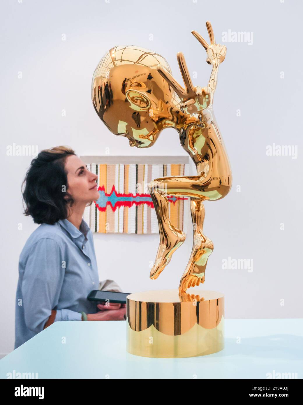 Preview of the london art fair 2024 hi-res stock photography and images ...
