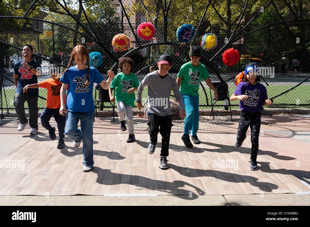 Breakdance nyc hi-res stock photography and images - Alamy