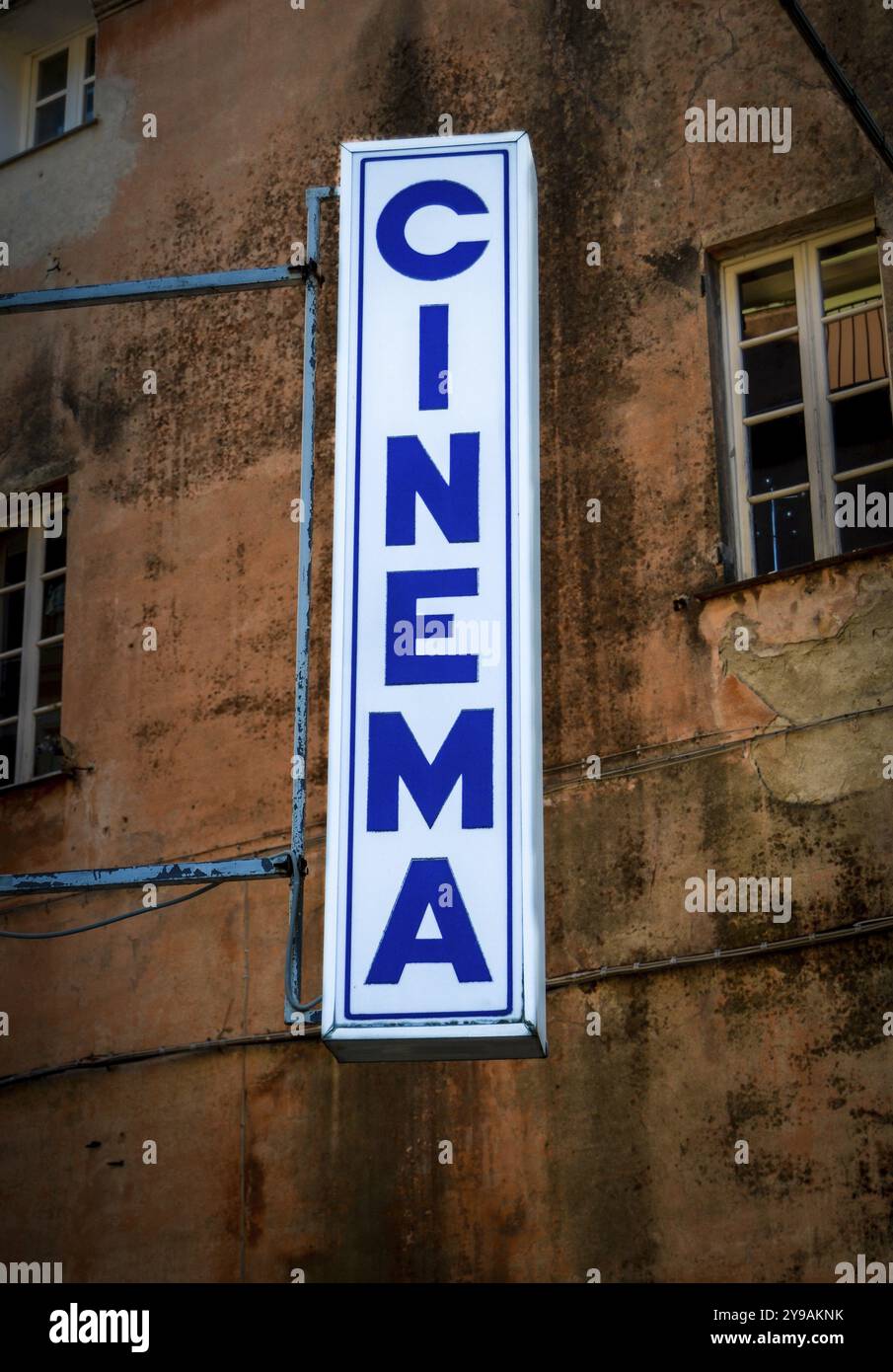Grungy retro sign backstreet hi-res stock photography and images - Alamy
