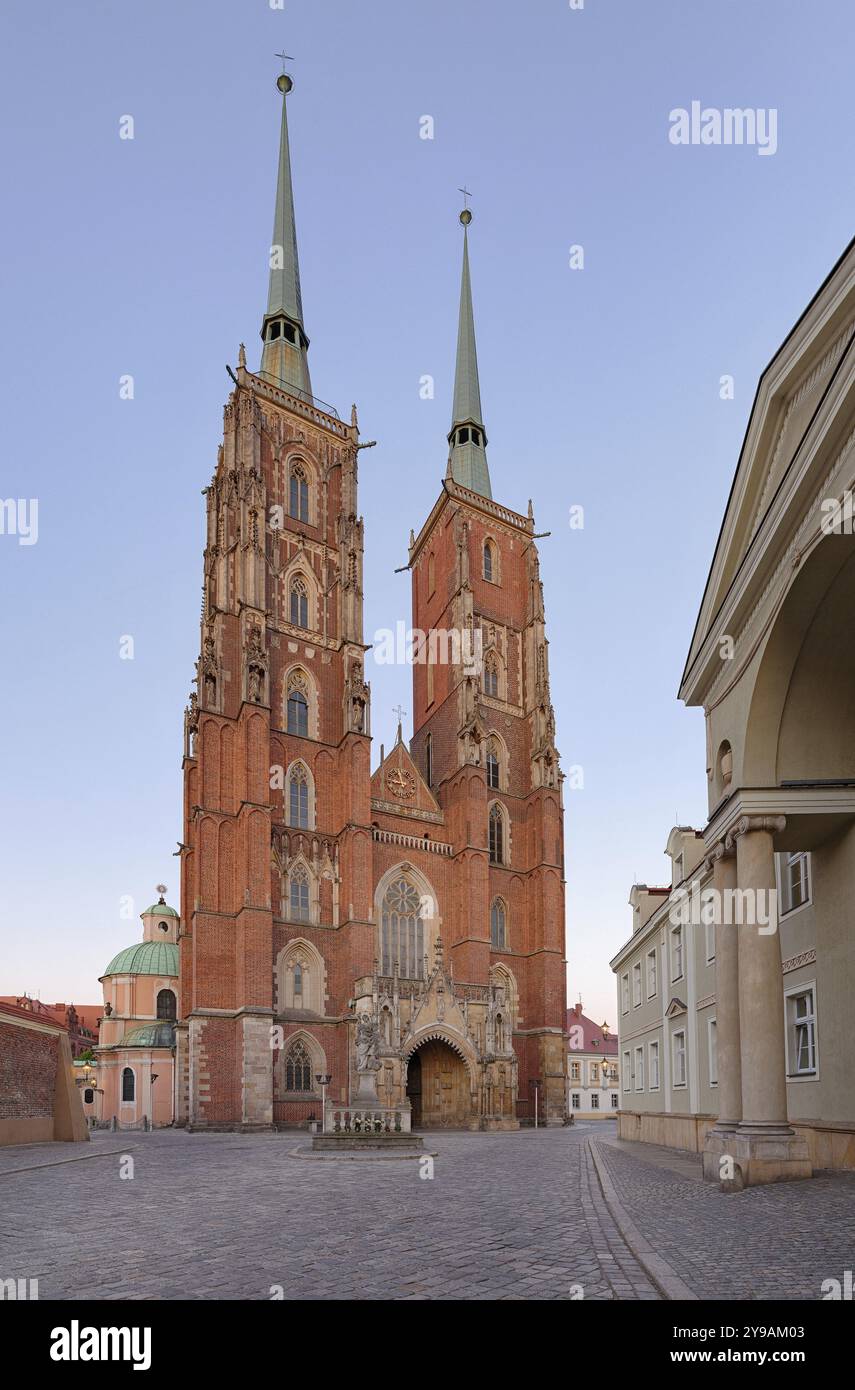 Saint john the baptist cathedral styles hi-res stock photography and images - Alamy