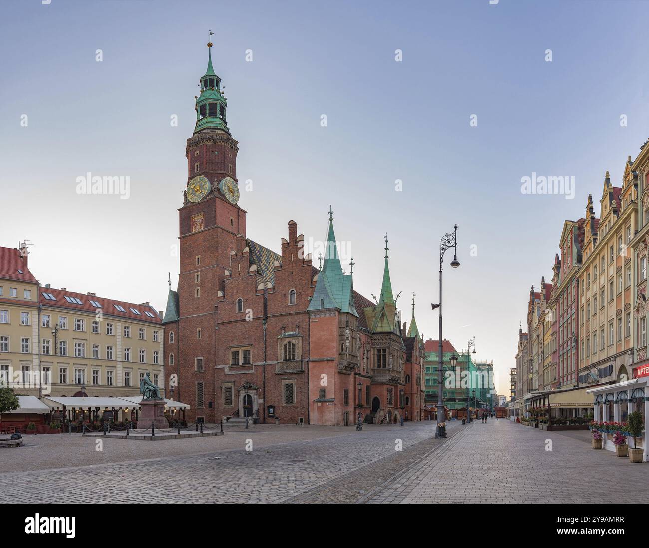 The Market Square, Wroclaw is a medieval market square in Wroclaw Stock ...