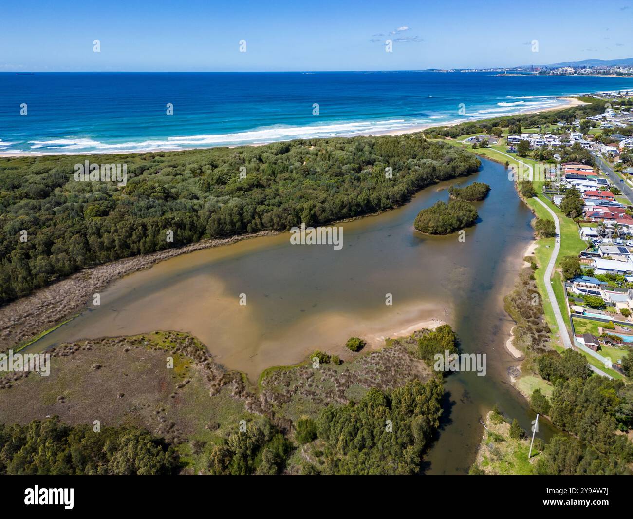 Bellambi lagoon nature reserve hi-res stock photography and images - Alamy
