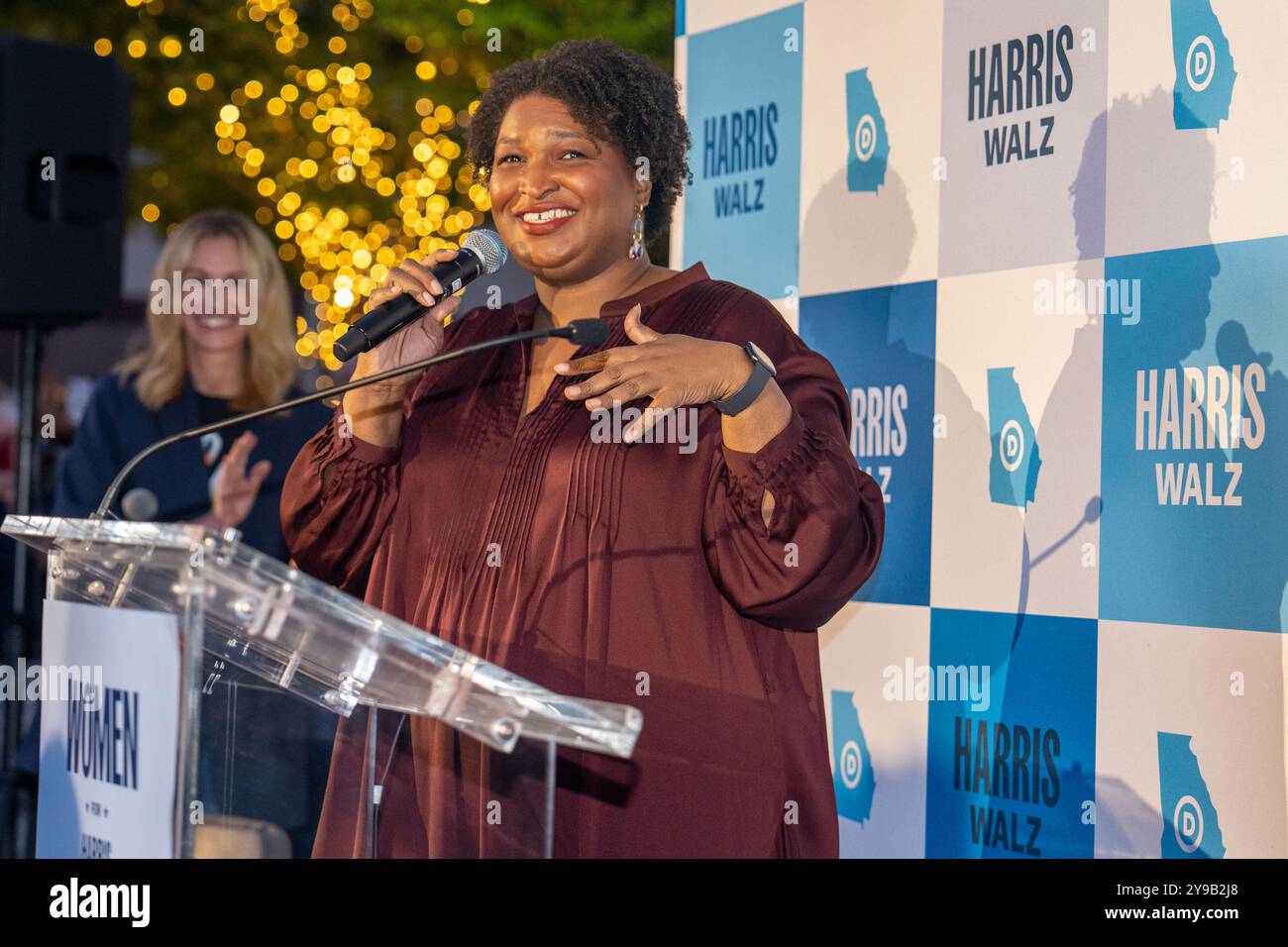 Voting in georgia stacey abrams hi-res stock photography and images - Alamy