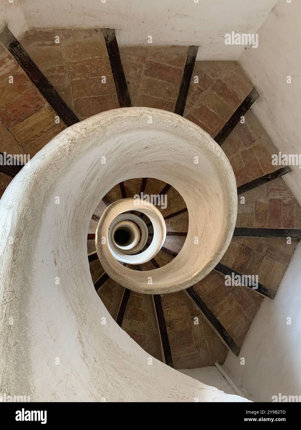 Never ending stairs hi-res stock photography and images - Alamy