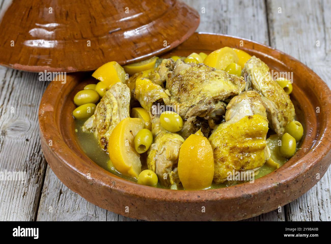 Chicken tagine with lemon and olives Stock Photo - Alamy