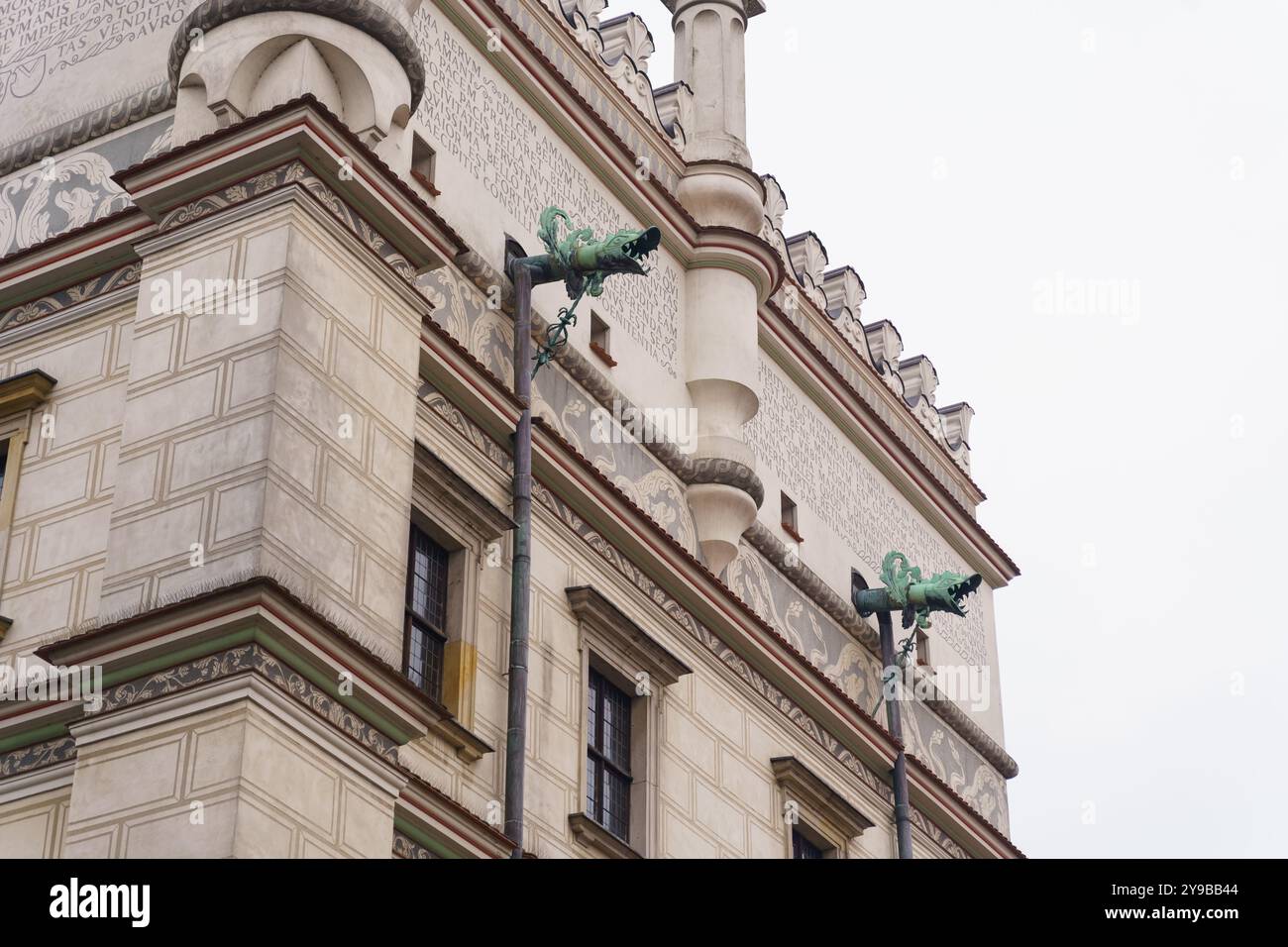 Grand gothic structure hi-res stock photography and images - Alamy