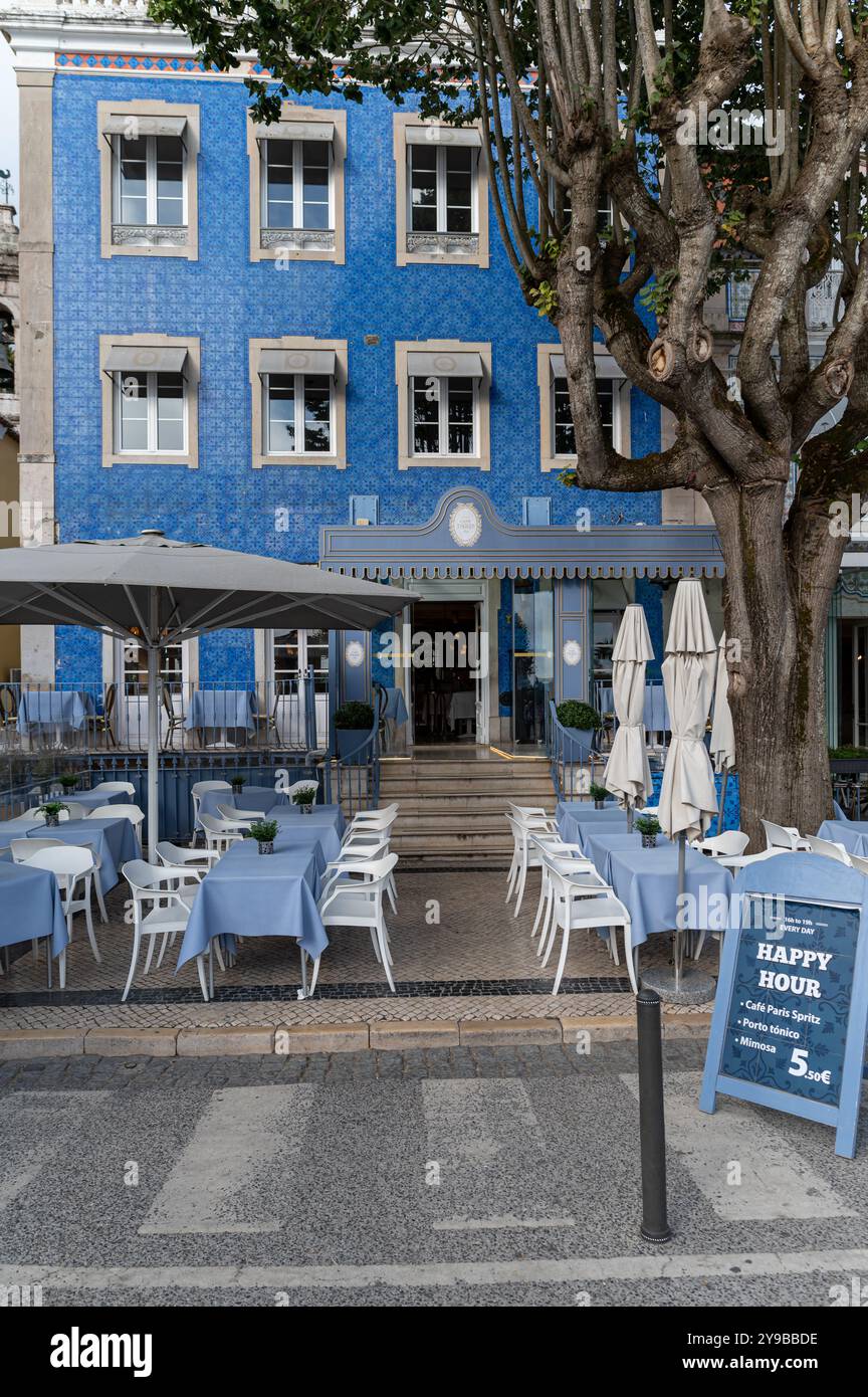 Outdoor cafe sintra hi-res stock photography and images - Alamy
