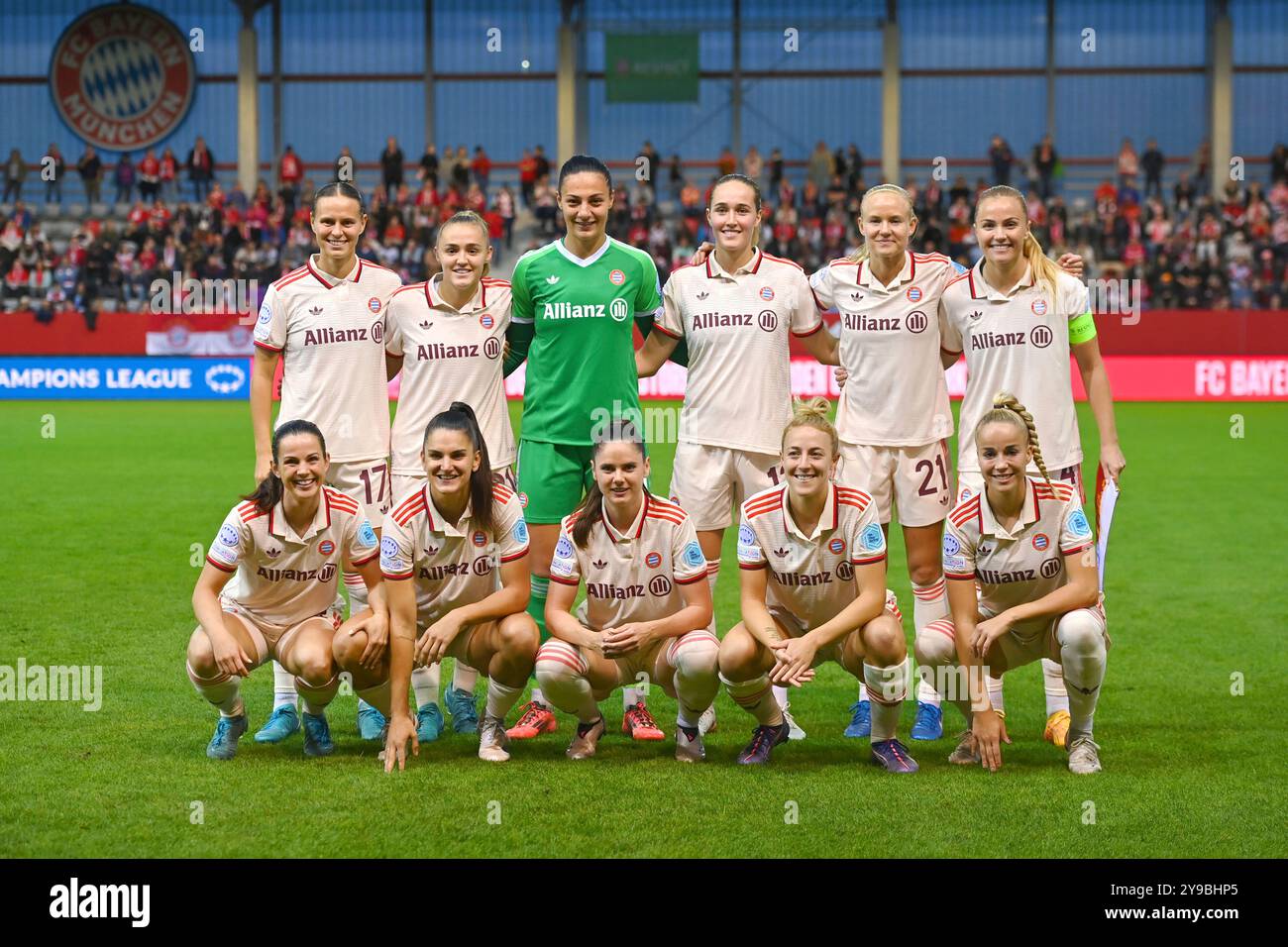 Sarah hansen 5 hi-res stock photography and images - Alamy