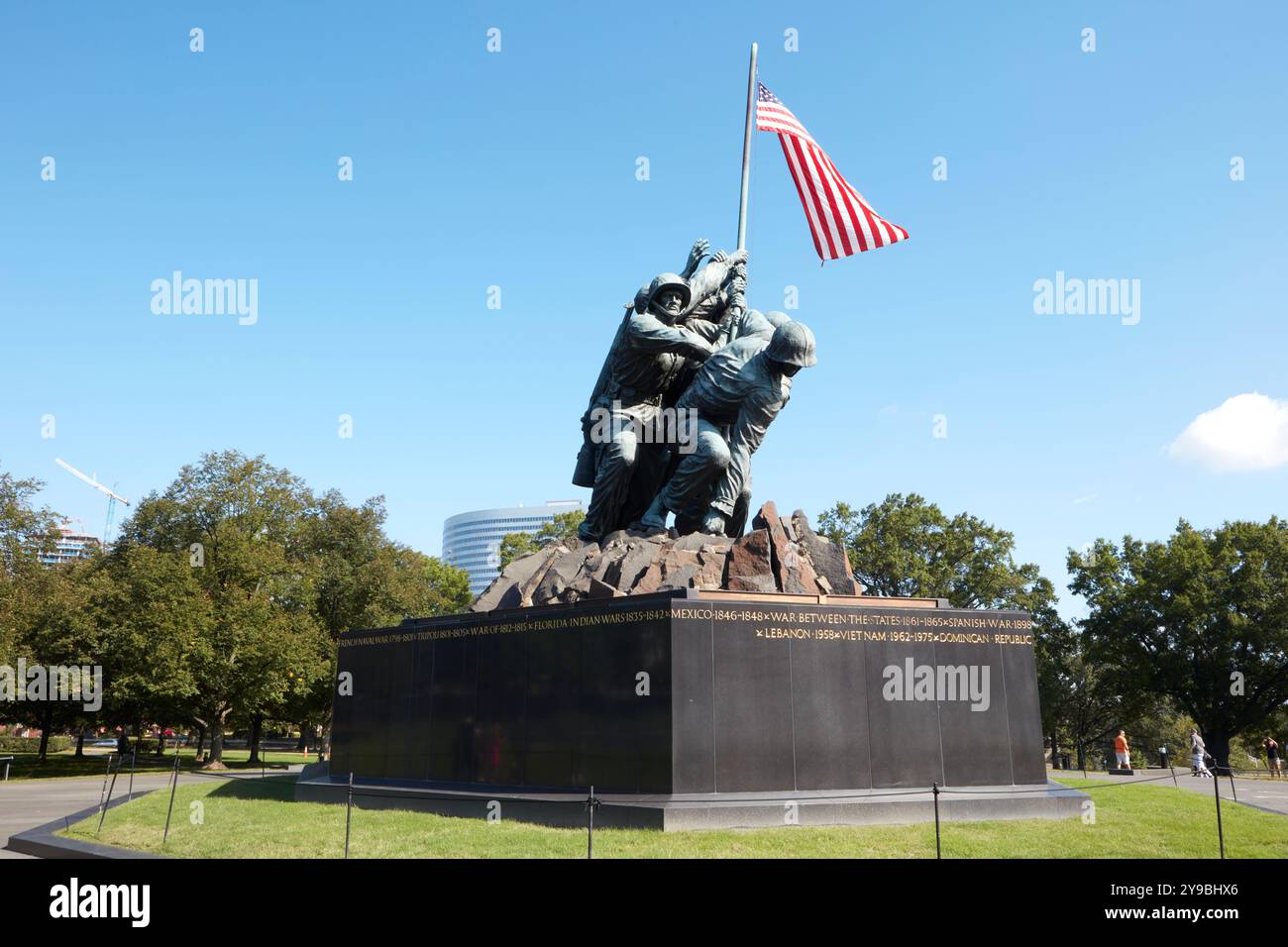 The iconic Iwo Jima Memorial statue depicts soldiers raising the ...