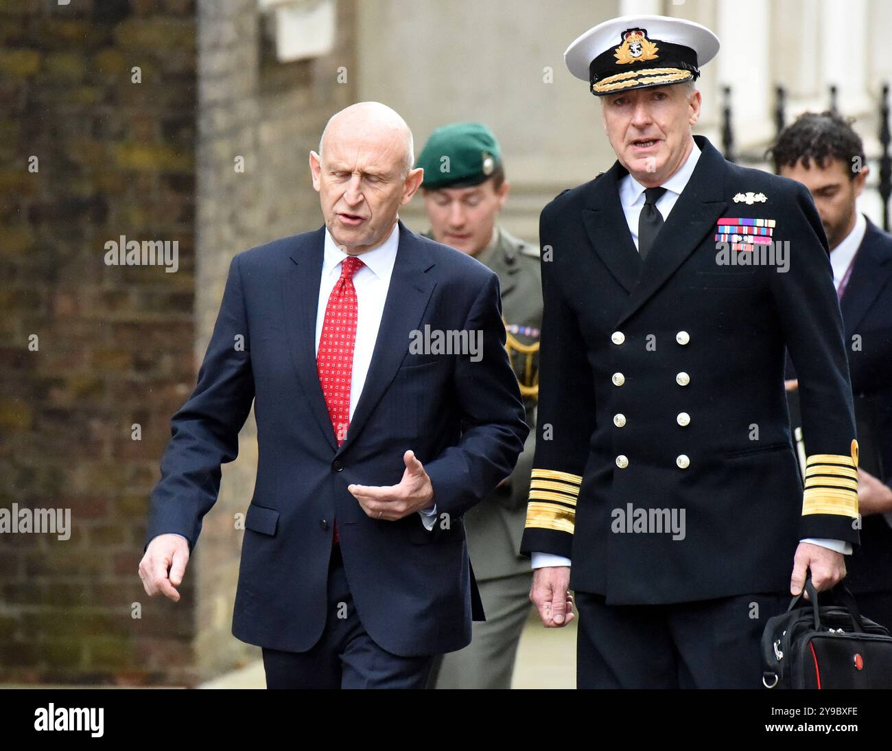 John healey mp defence hi-res stock photography and images - Alamy