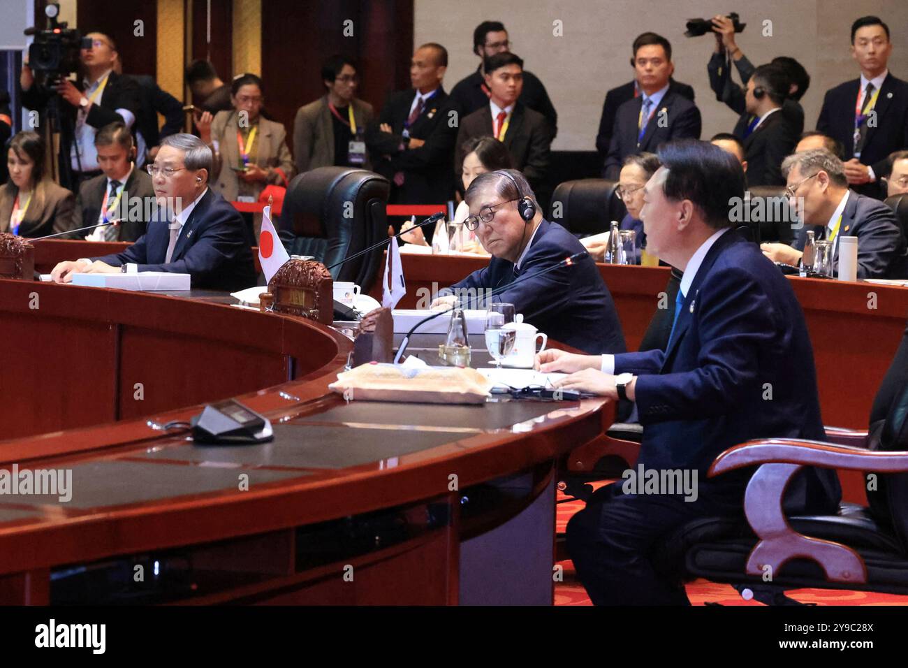 ASEAN Plus Three (APT) Summit pose for a photo ahead of their meeting ...