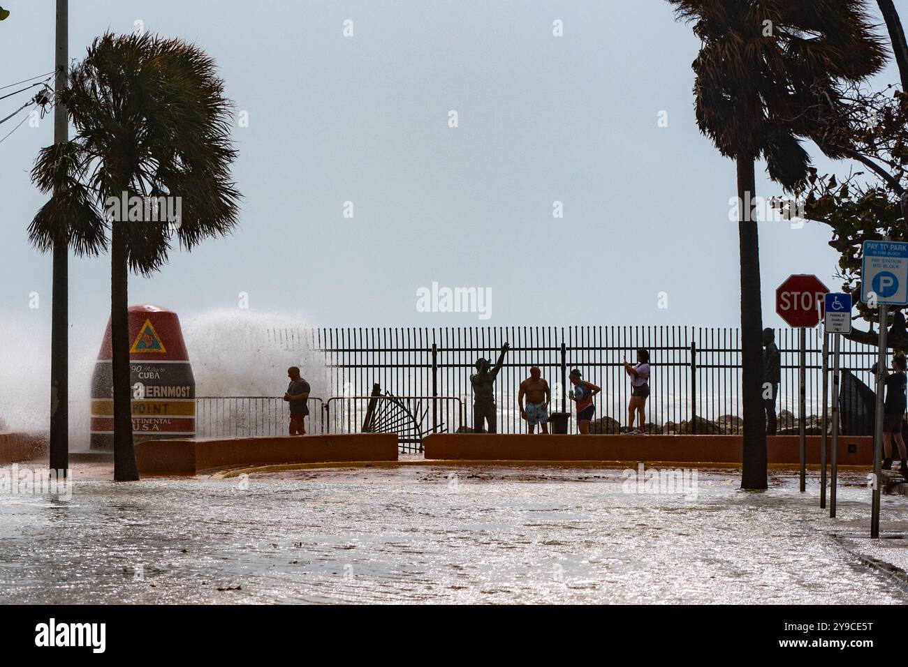 Key West, United States. 09th Oct, 2024. Streets flood around the ...