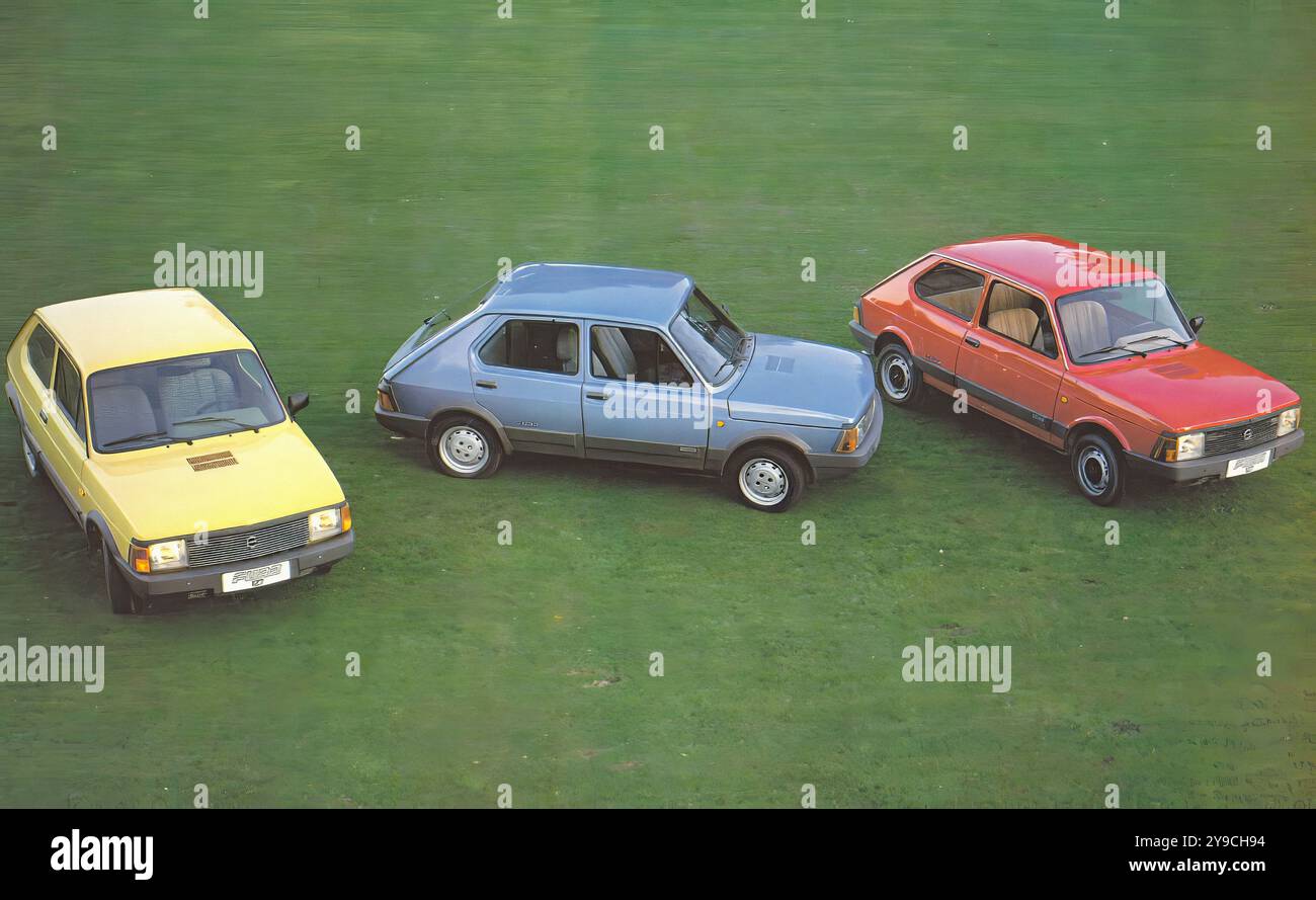 SEAT Fura 127 - Vintage press car advertising Stock Photo - Alamy