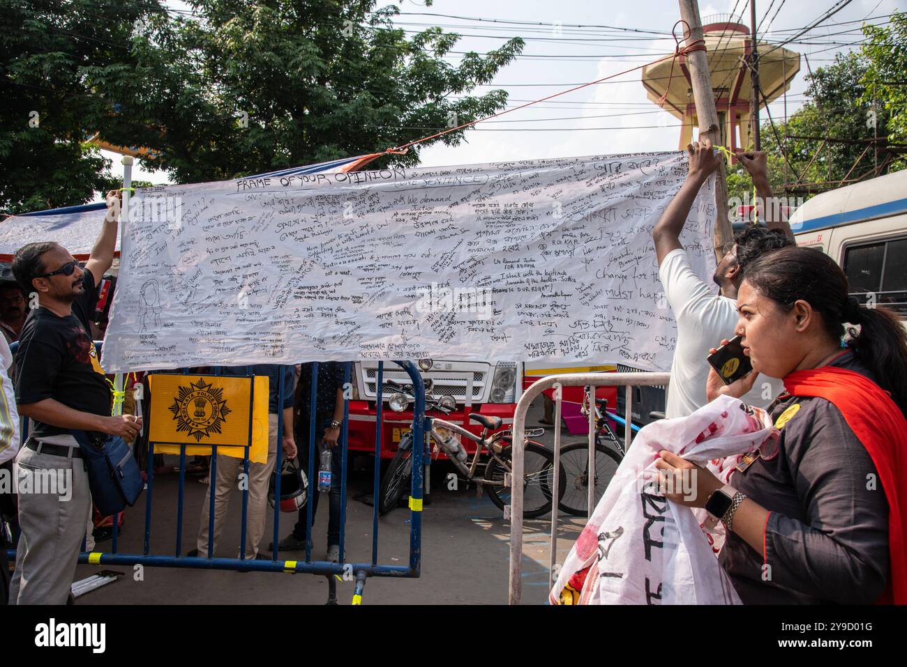 Kolkata, West Bengal, India. 9th Oct, 2024. Junior doctors continued ...