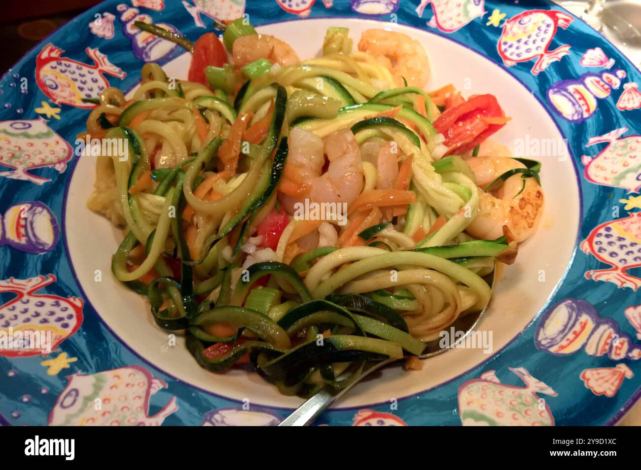 LOsteria bzw L Osteria Pizza e Pasta. Zoodles, Gambaretti - Zucchini ...