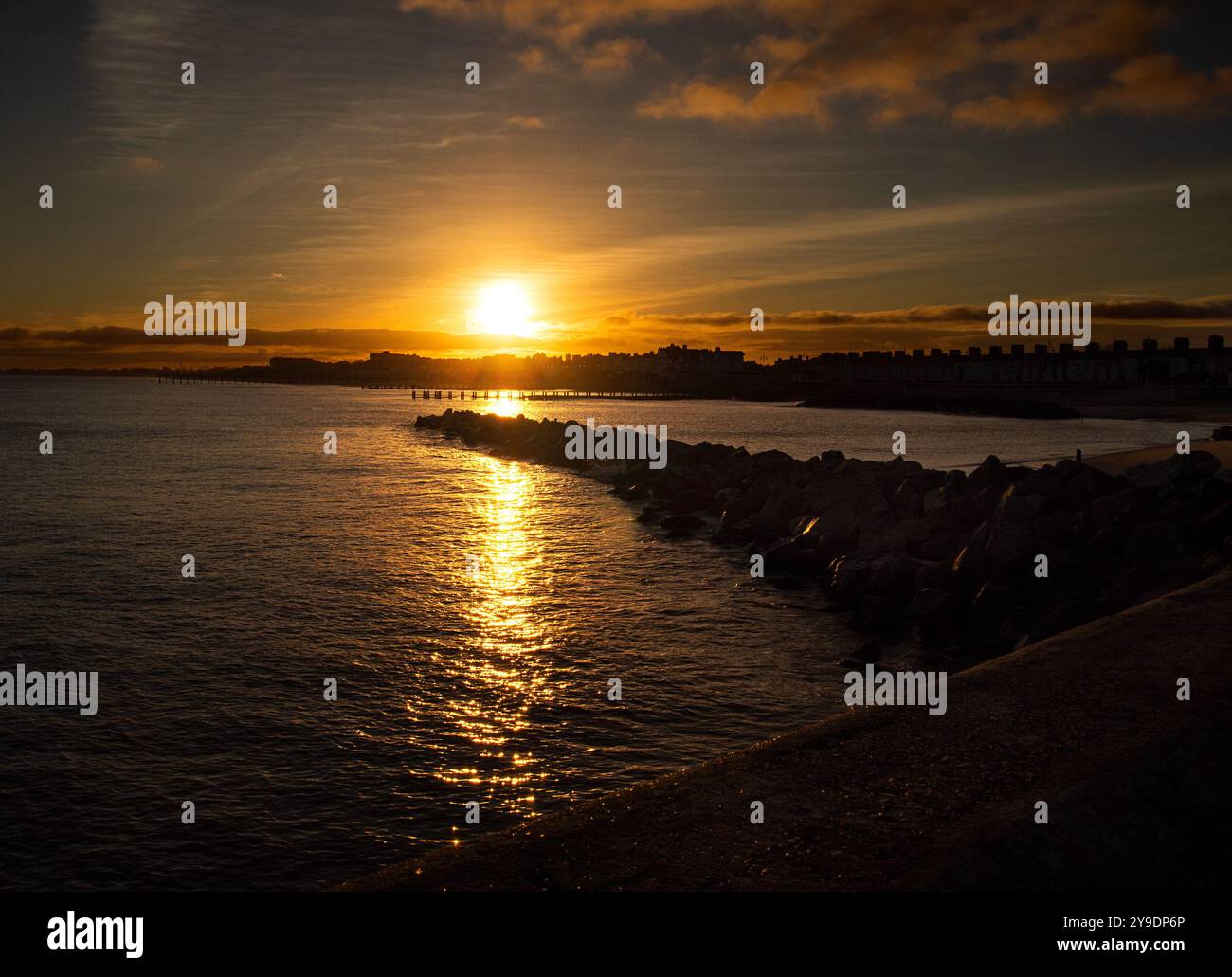 Lowestoft town and beach hi-res stock photography and images - Alamy