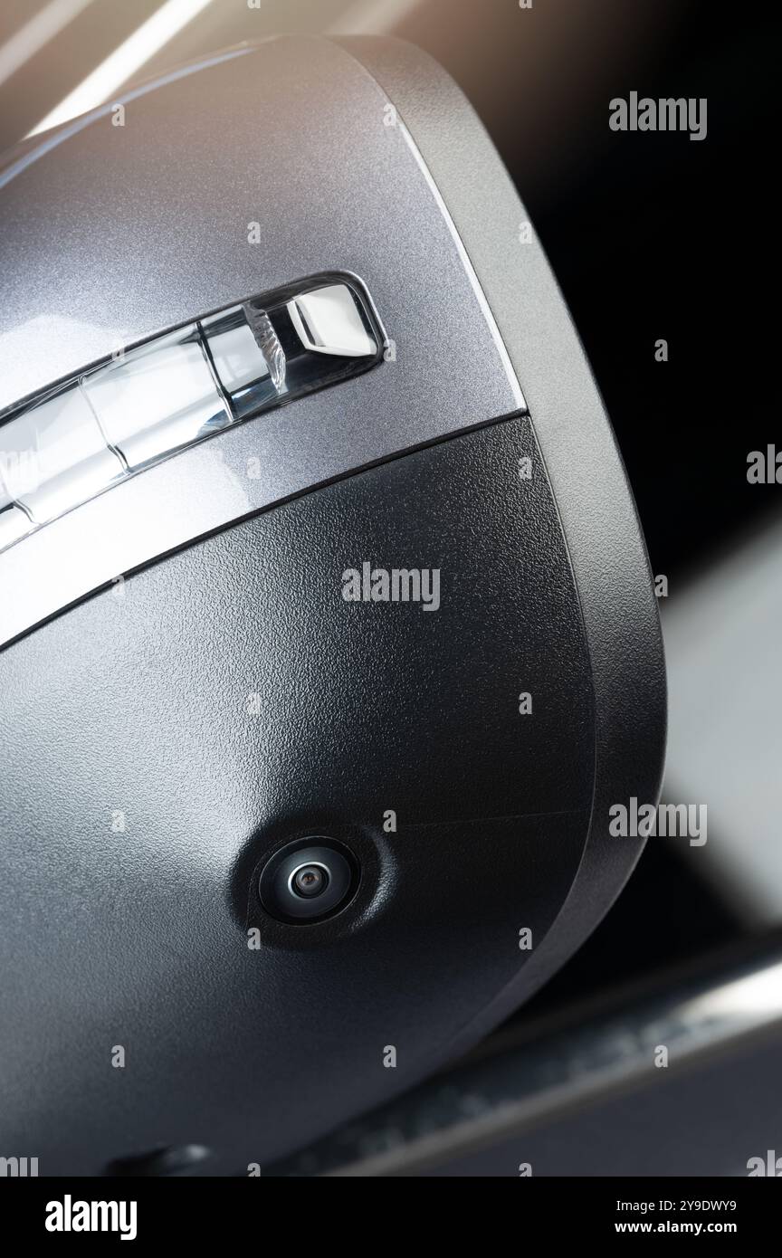 Mirror lens hi-res stock photography and images - Alamy