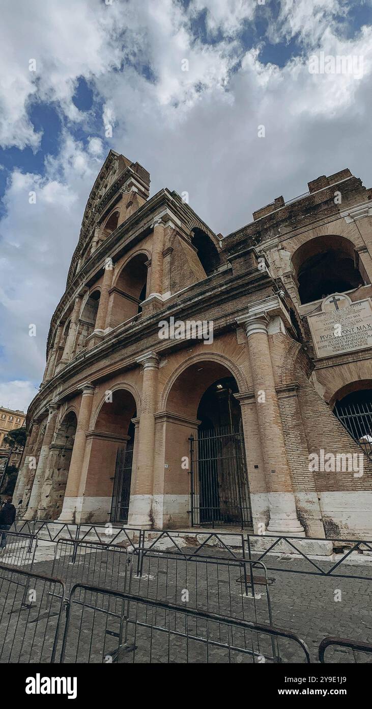 Rome. Empty Colosseum square in Rome dawn view, the most famous ...