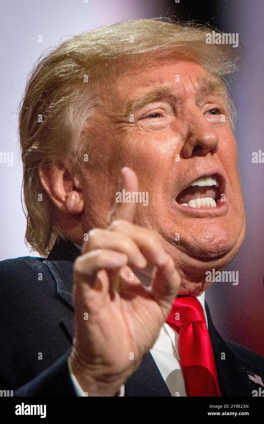 Donald Trump delivers a fiery acceptance speech at the Republican ...