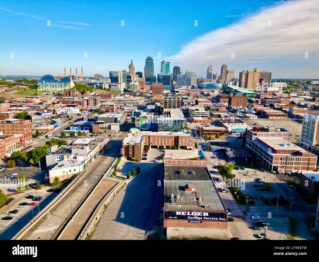 a long range perspective of kansas city skyline Stock Photo - Alamy