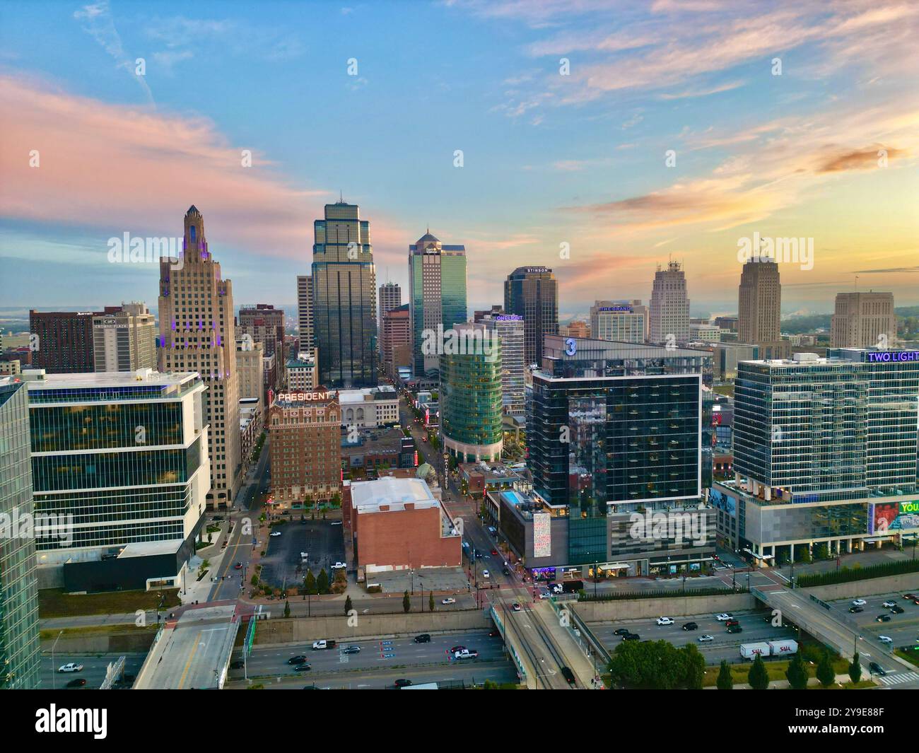 Kcmo aerial hi-res stock photography and images - Alamy