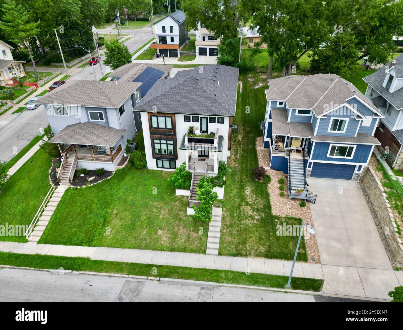 High class neighborhood hi-res stock photography and images - Alamy