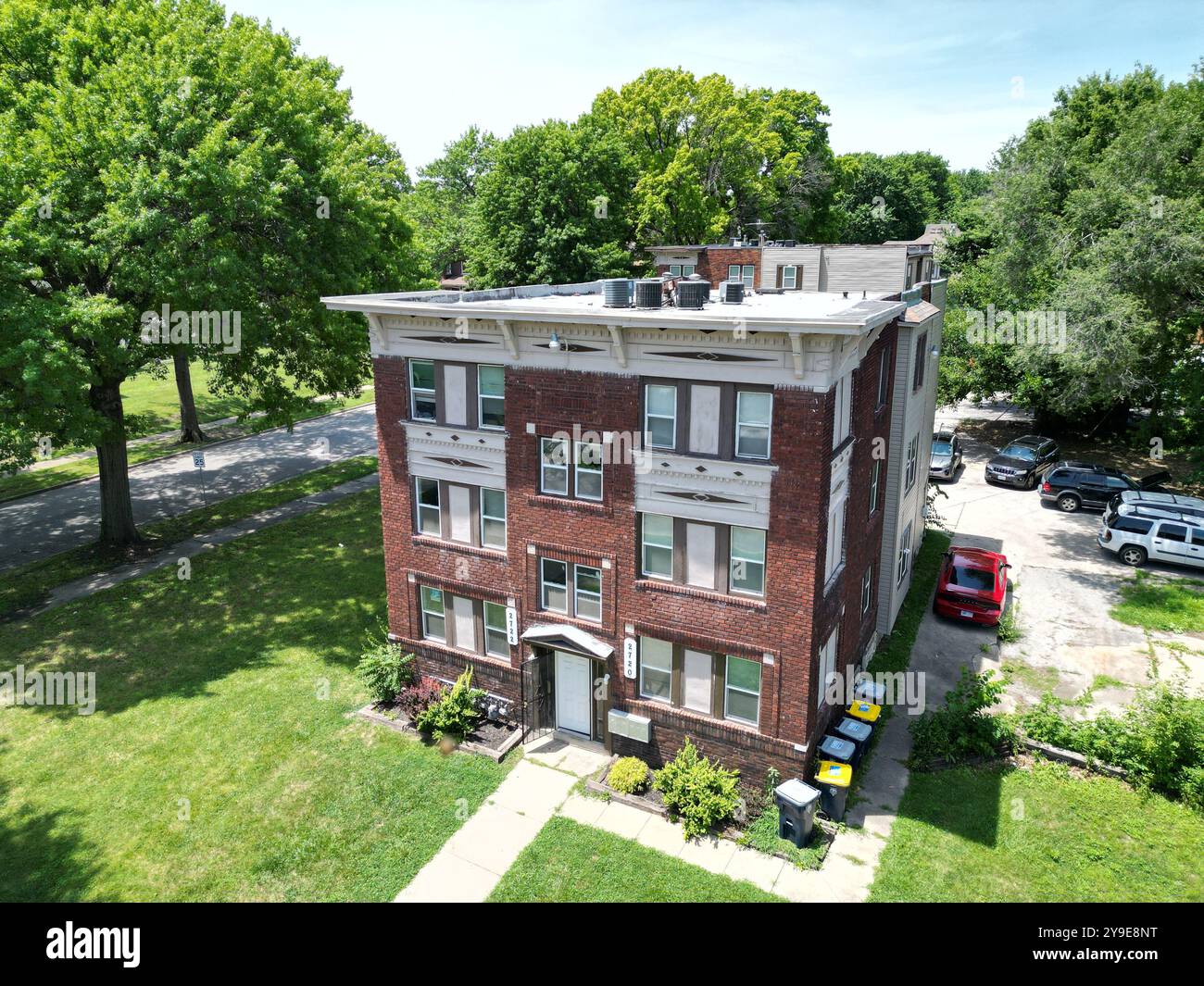 aerial view of small apartment building Stock Photo - Alamy