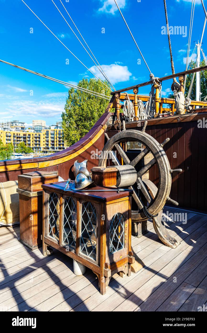 Ship's wheel at the Quarter Deck of El Galeón Andalucía 16th 17th ...