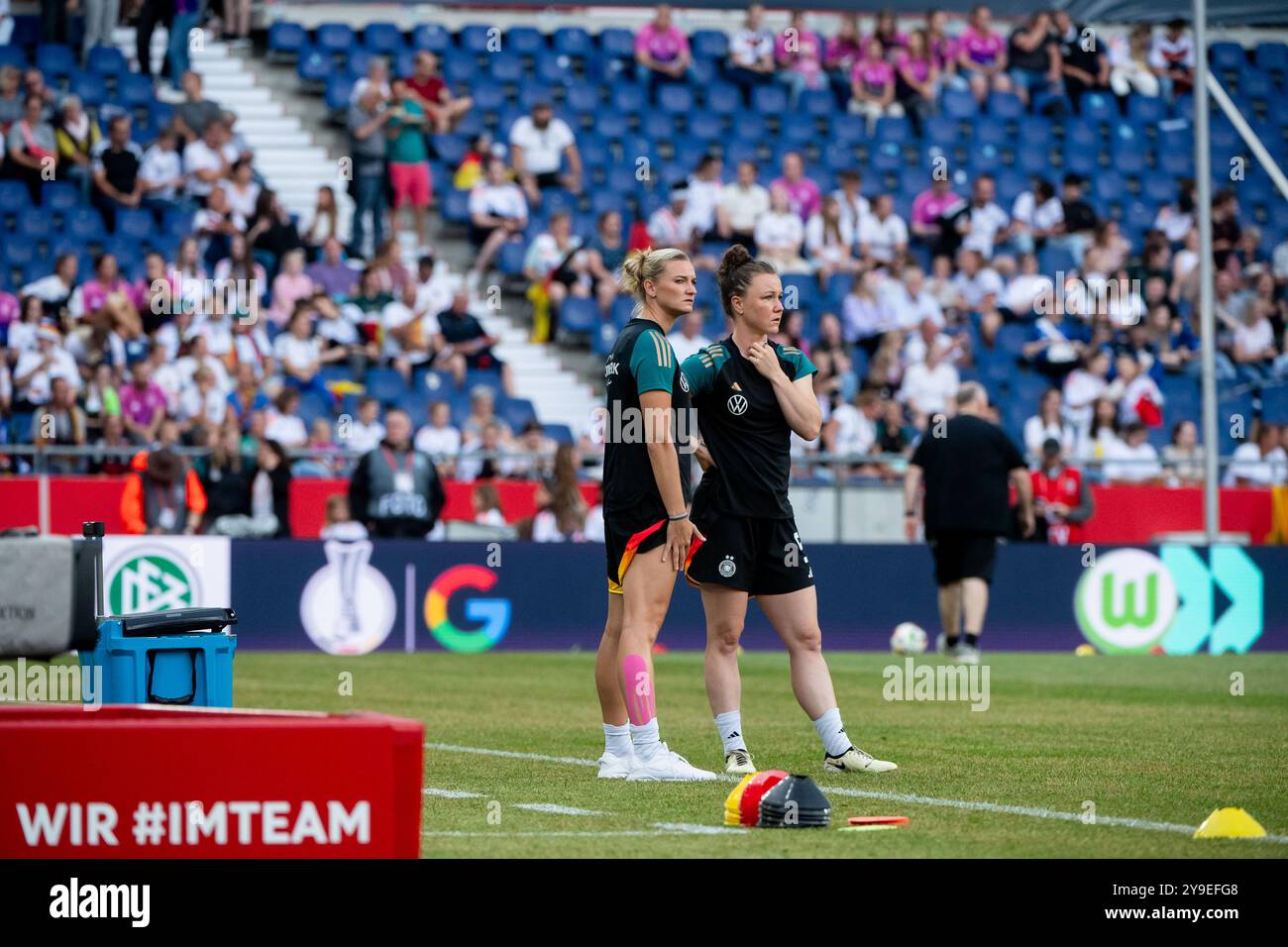 Alexandra Popp (Deutschland, #11), Marina Hegering (Deutschland, #05 ...