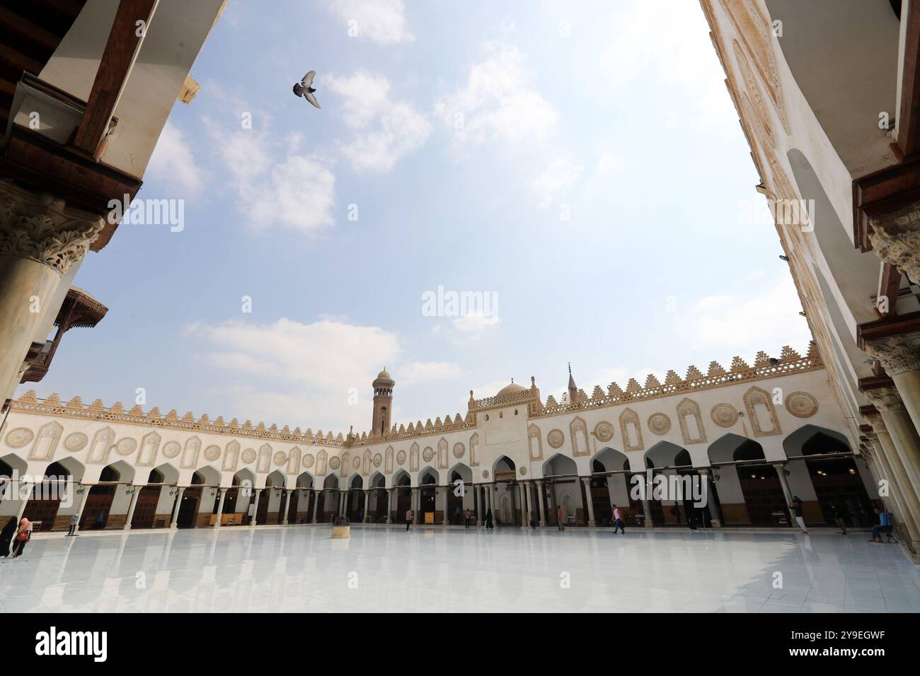Cairo, Egypt. 10th Oct, 2024. People visit the Al-Azhar Mosque in Historic Cairo, Egypt, Oct. 10 ...