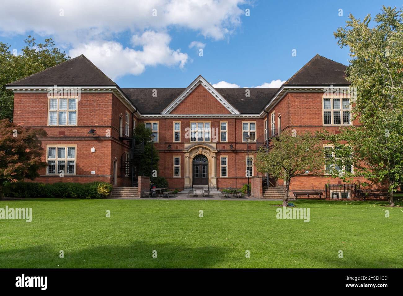 Old Library and Estates Management Building, University of Reading ...