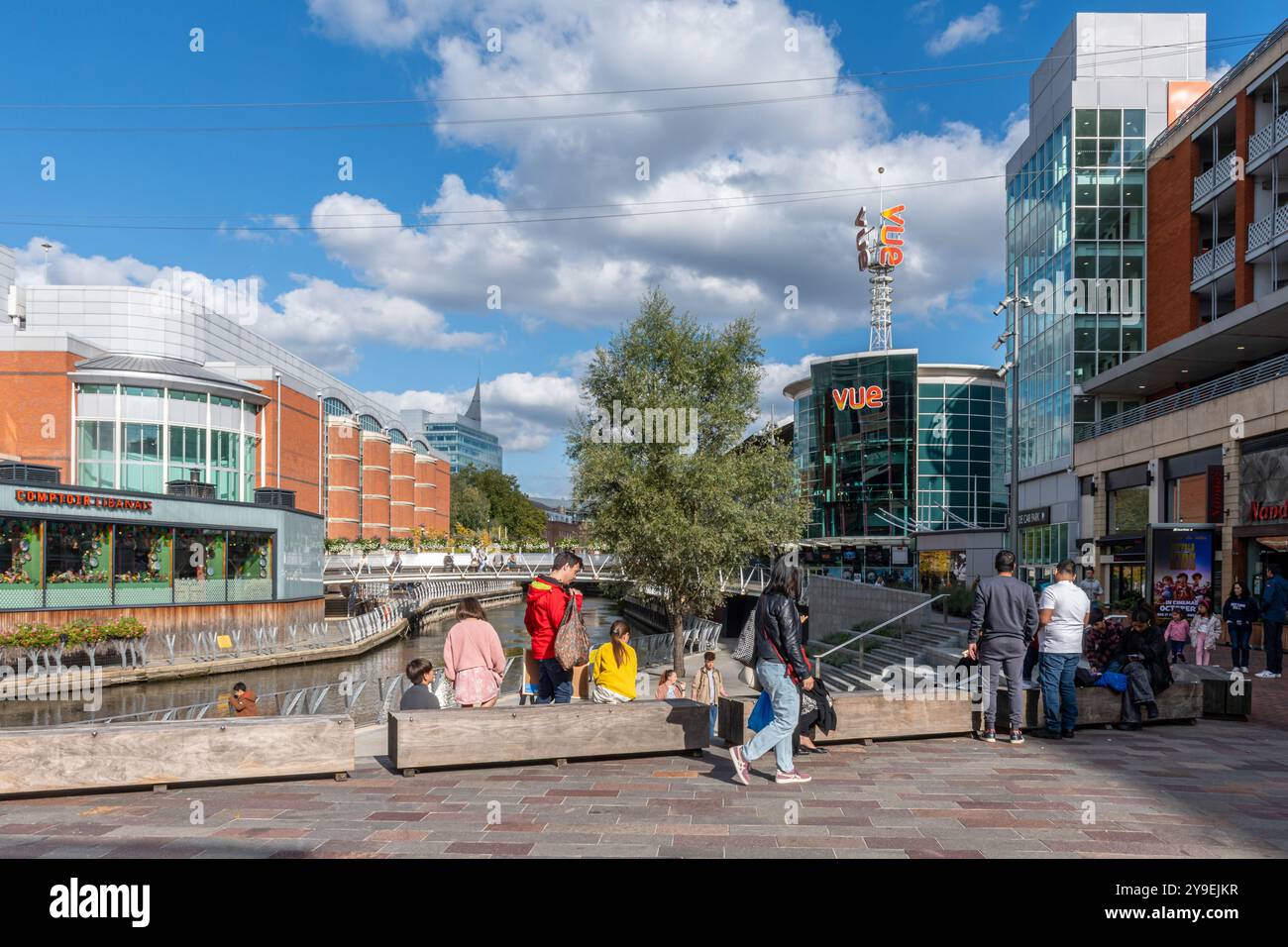 The Oracle riverside restaurants pubs and cinema by the river Kennet in ...
