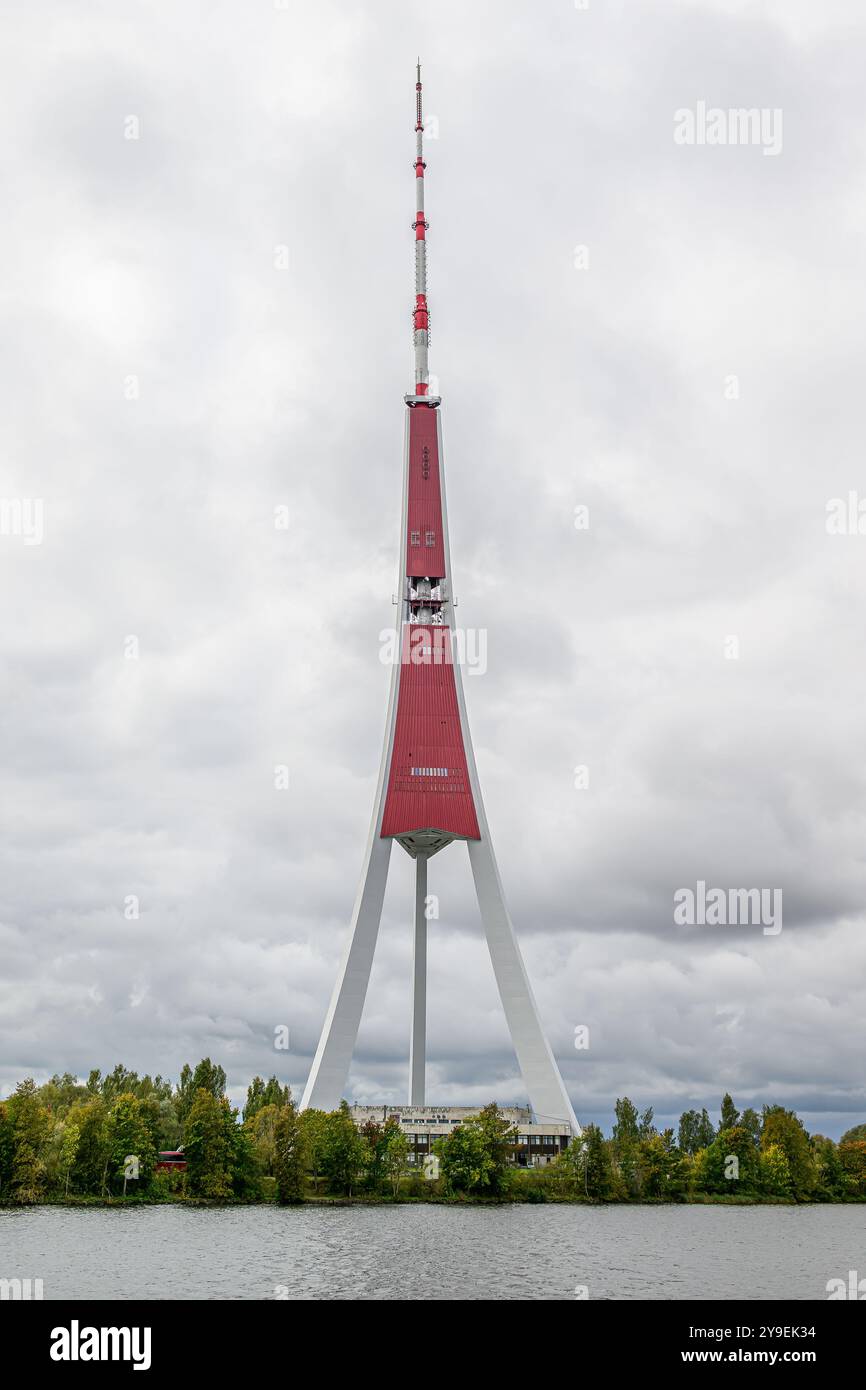 Tall prominent structure hi-res stock photography and images - Alamy
