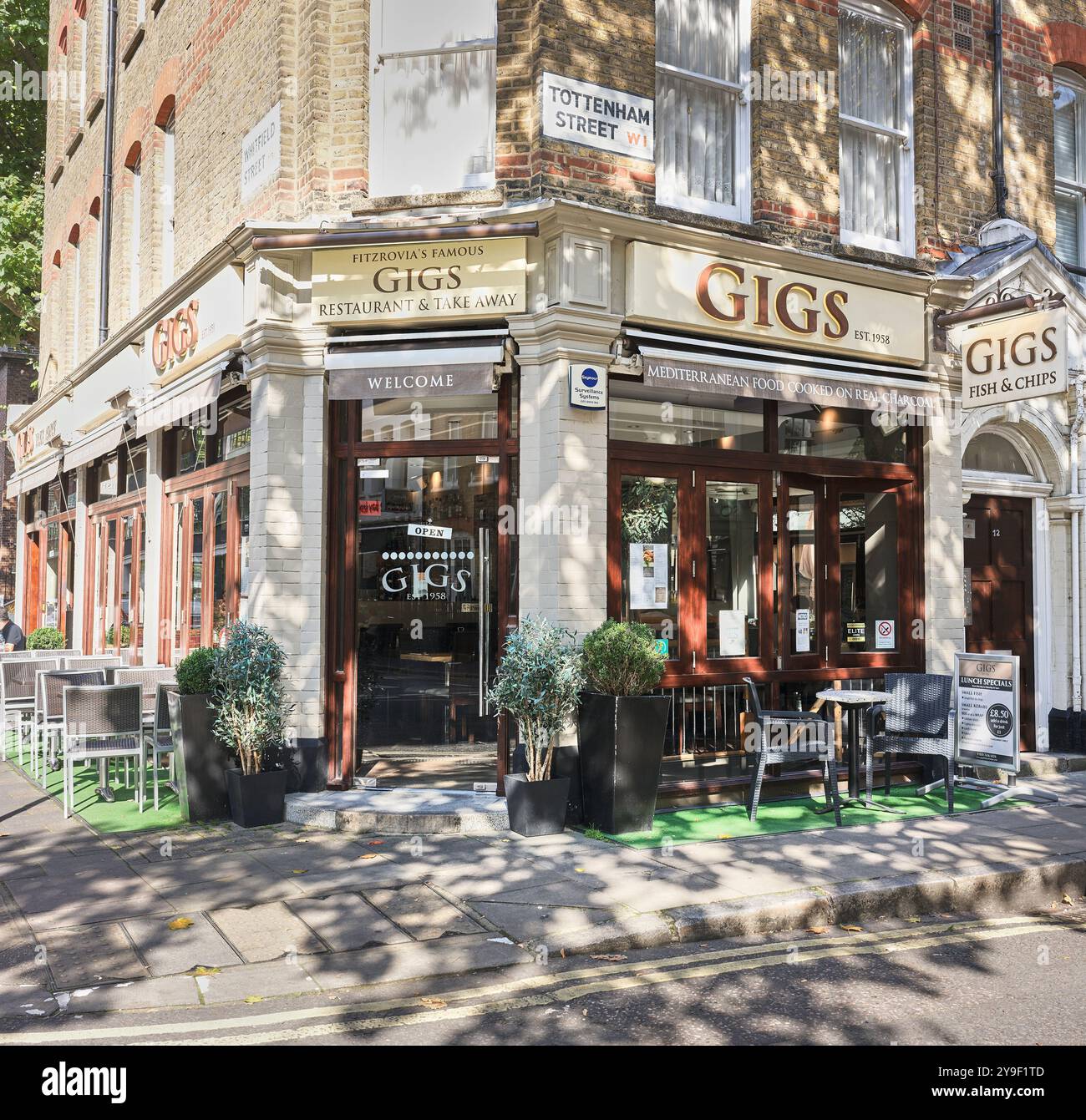 Gigs restaurant and take away fish and chips, Fitzrovia, London ...