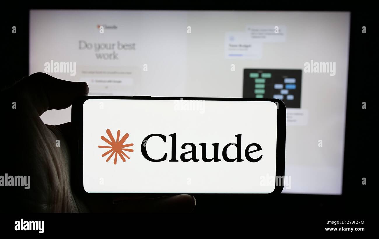 Claude ai logo hi-res stock photography and images - Alamy