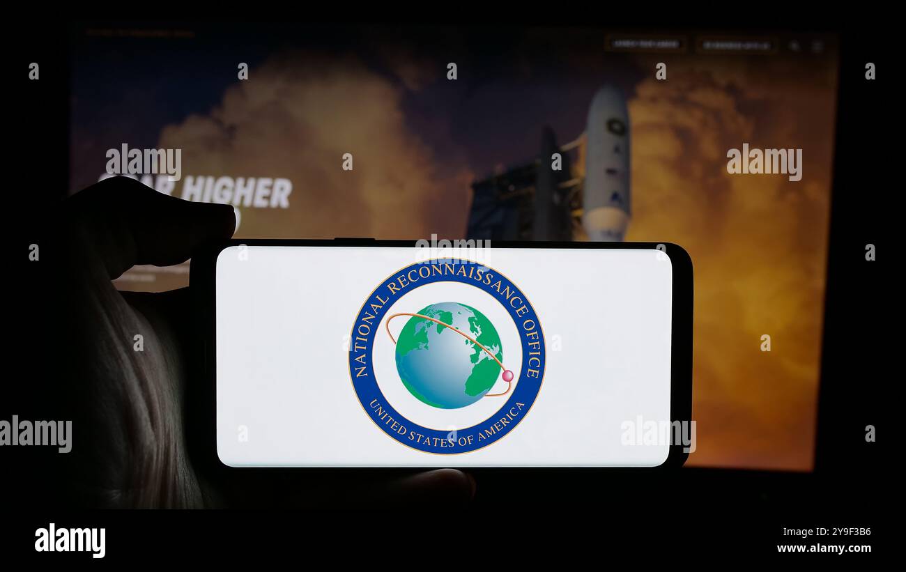 Reconnaissance satellite hi-res stock photography and images - Alamy