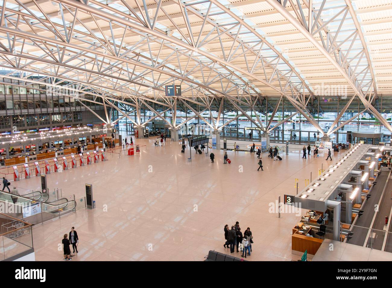 Hamburg Airport Terminal 1 departures Stock Photo - Alamy